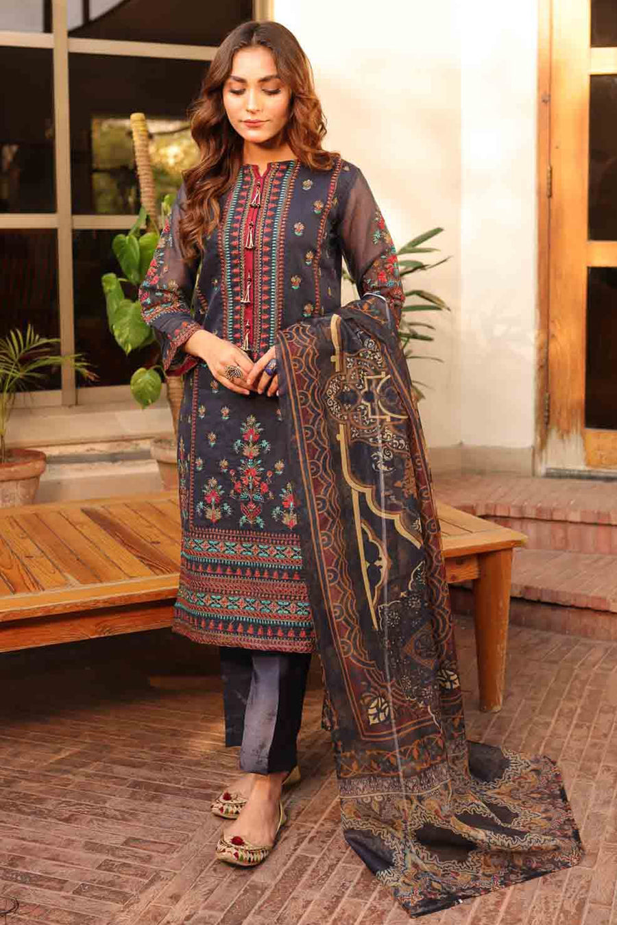 Sale On Branded Clothes Online In Pakistan | Panache Apparel